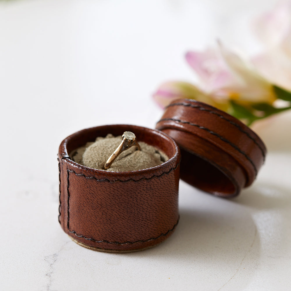 Tiny Round trinket gift box. Perfect Proposal ring box